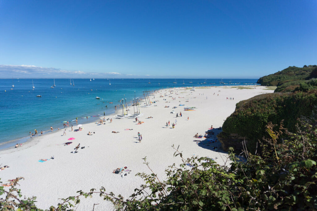 Vacances d'été sur l'île de Groix : Récit d'un séjour ensoleillé